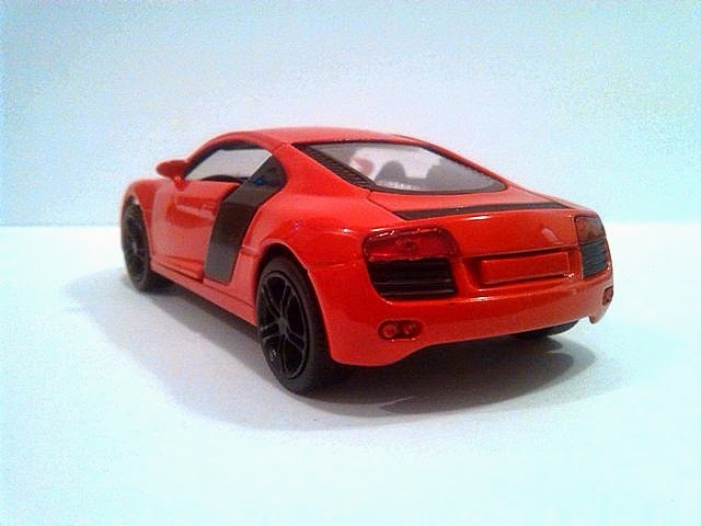 Kolekcija automobila u razmeri: Audi R8