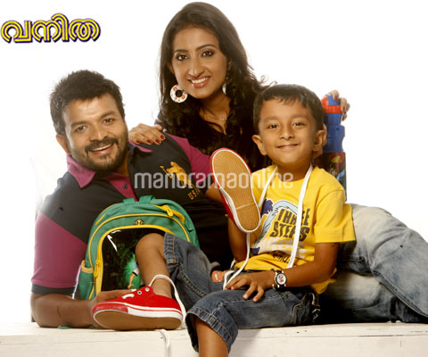 Latest Film News Online, Actress Photo Gallery: Jayasurya family photos ...