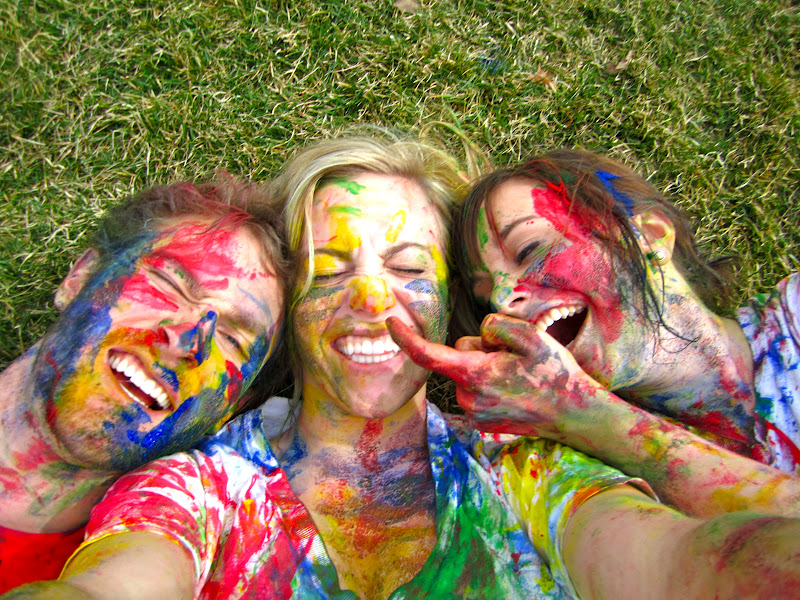 Lu.: Oh just a spontaneous paint fight...