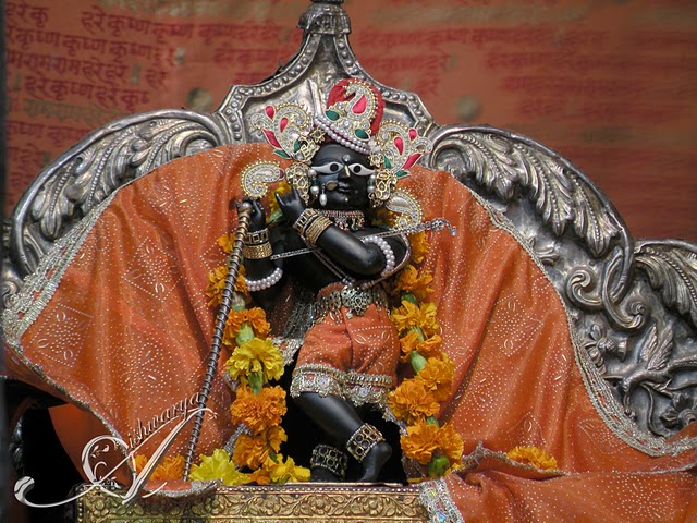 Sri Sri Radha Vrindavana-chandra: Sri Radha Ramanji Mandir