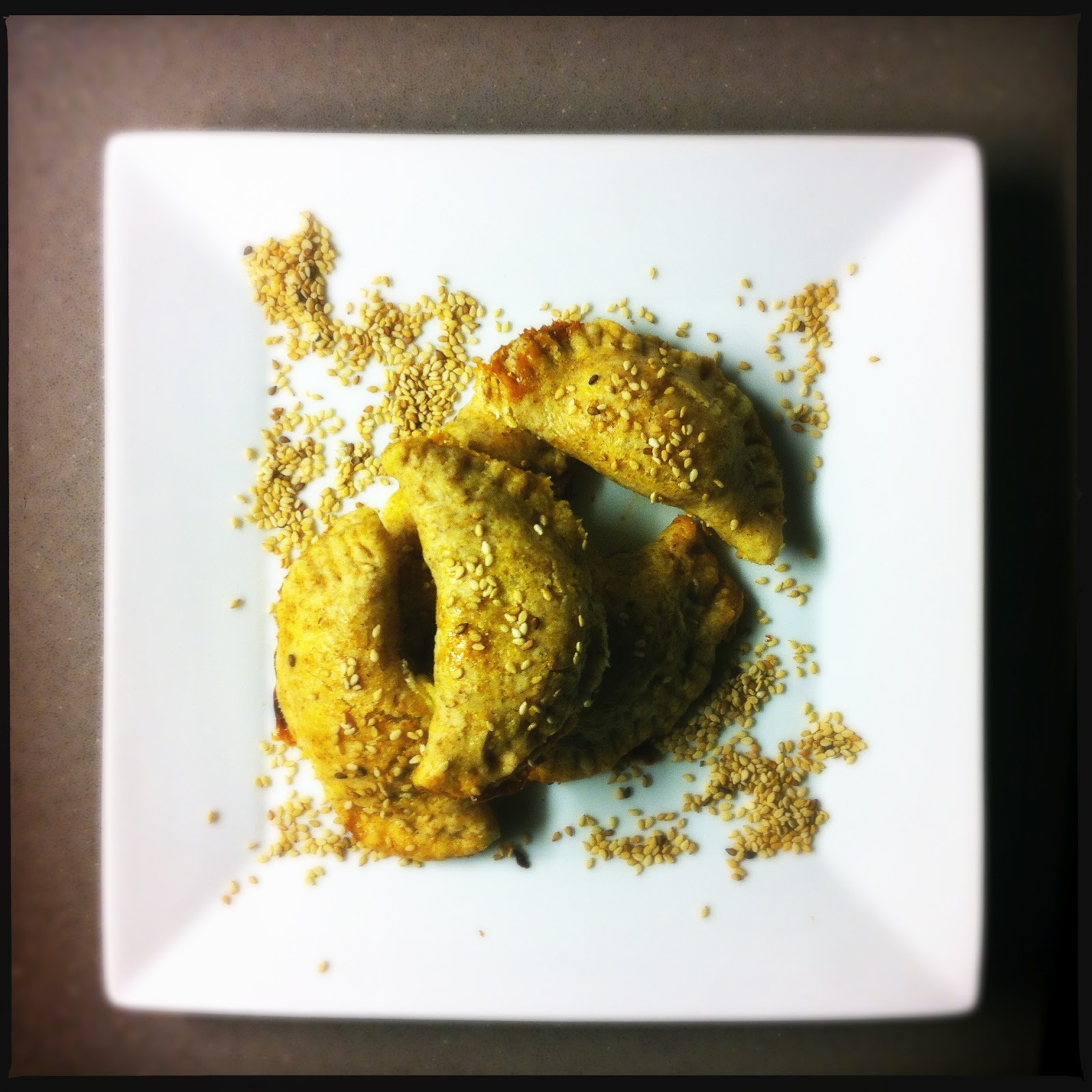 SABORES DE ORIENTE: SAMBUSES ( empanaditas de queso)