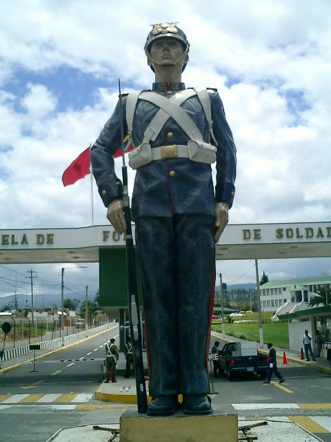 ESCUELA DE FORMACION DE SOLDADOS "ESFORSE"
