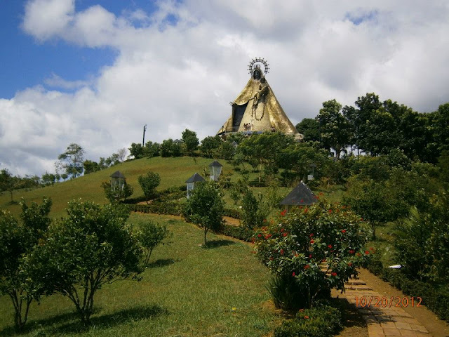 From this side: REGINA RICA IN TANAY