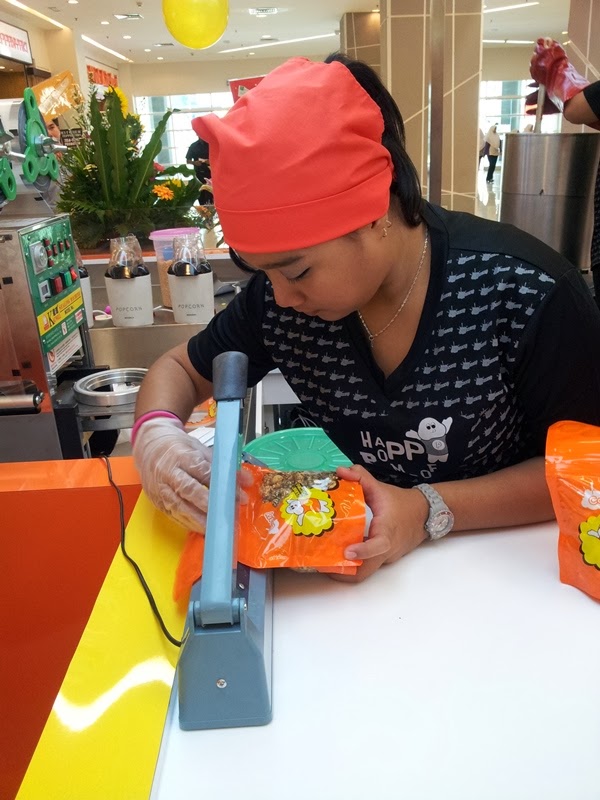 Food Huntz: Cornery Popcorn Gallery: Alex's Take