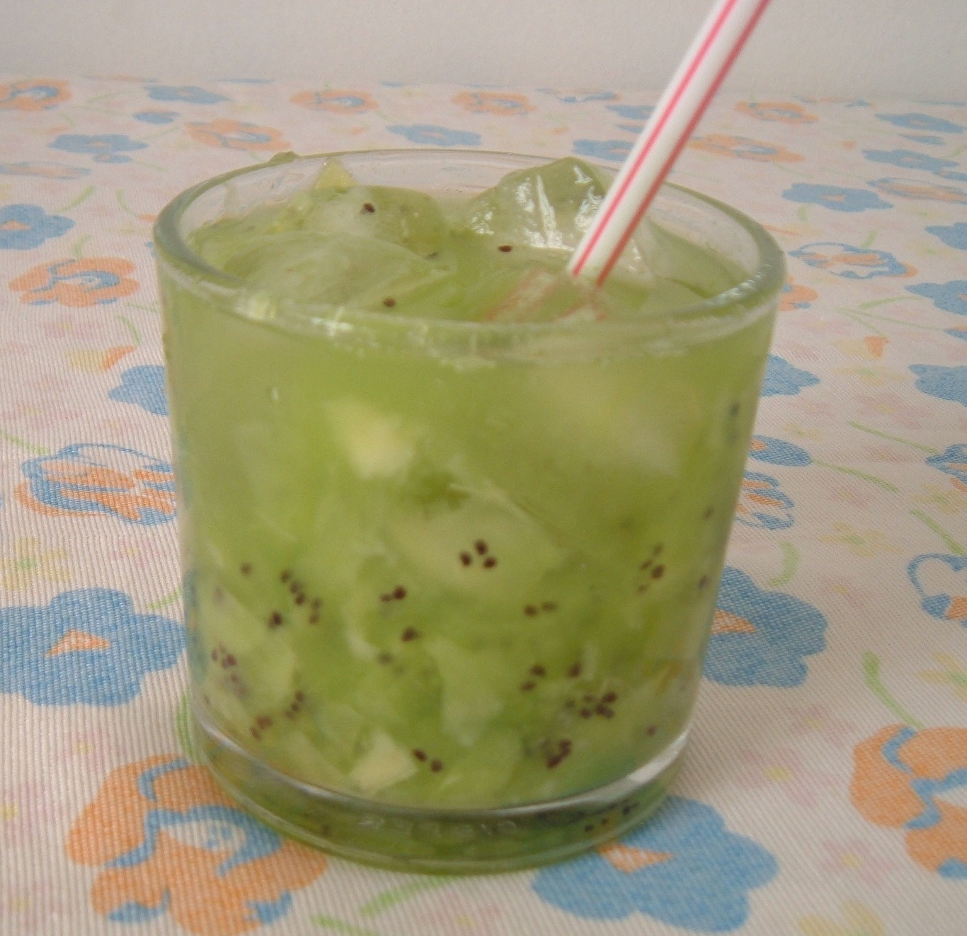 Ipanema Pitanga: Caipirosca ou Caipivodka de Kiwi