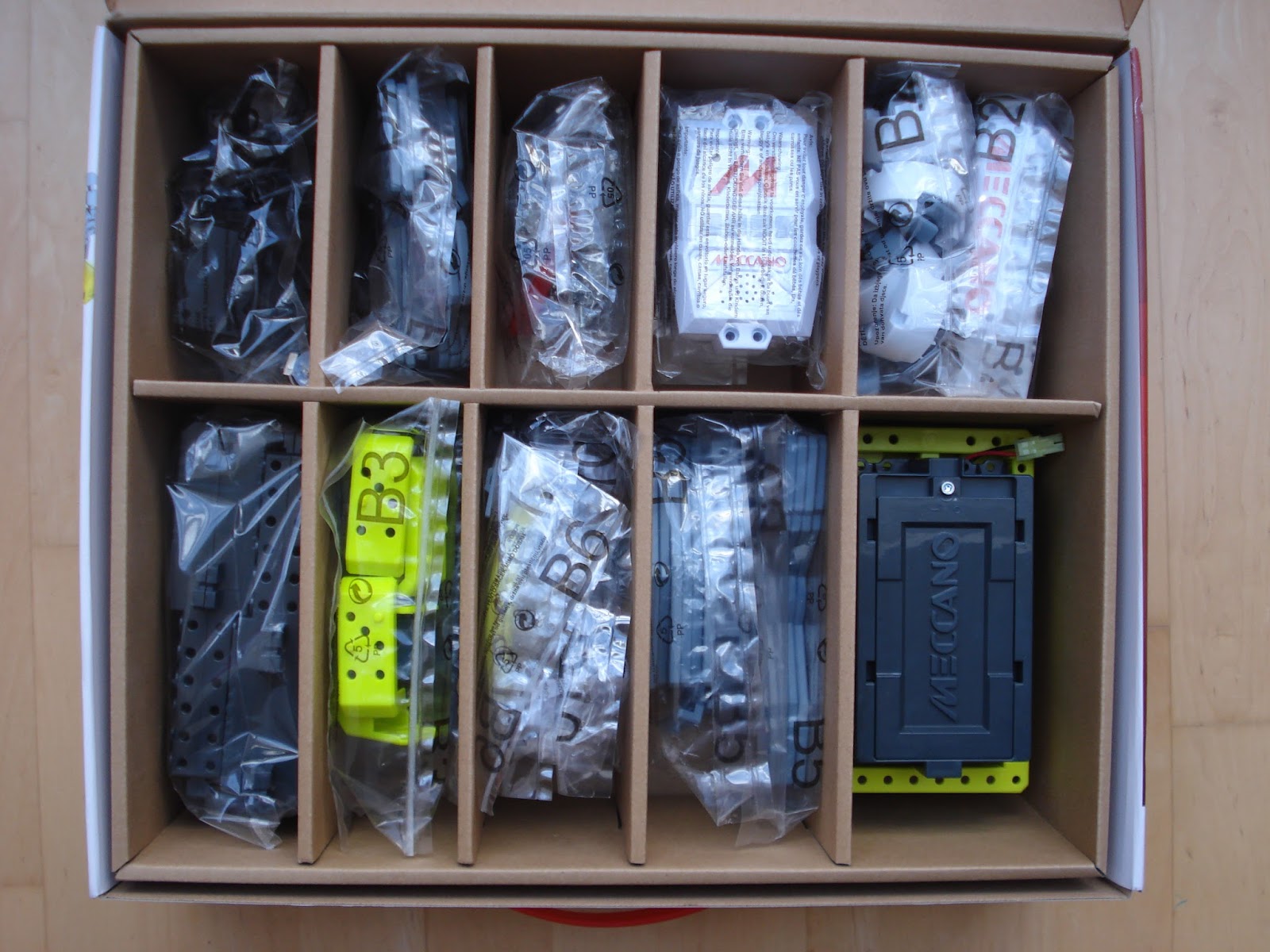 The New Meccanoid G15 Robot - A First Impressions Review | Tech Age ...