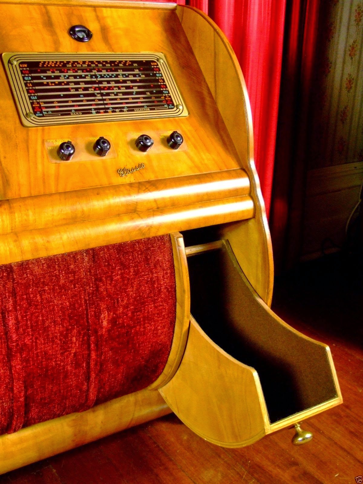 Classic Australian Radiogram circa 1940's