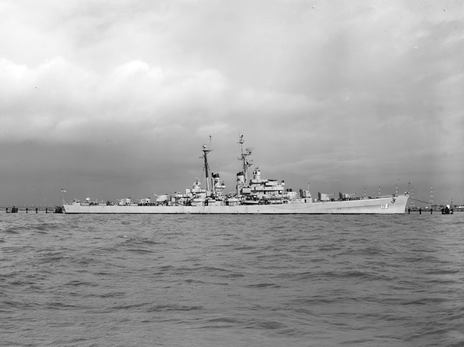 Naval Analyses: WARSHIPS OF THE PAST: USS Juneau (CL-119) anti-aircraft ...