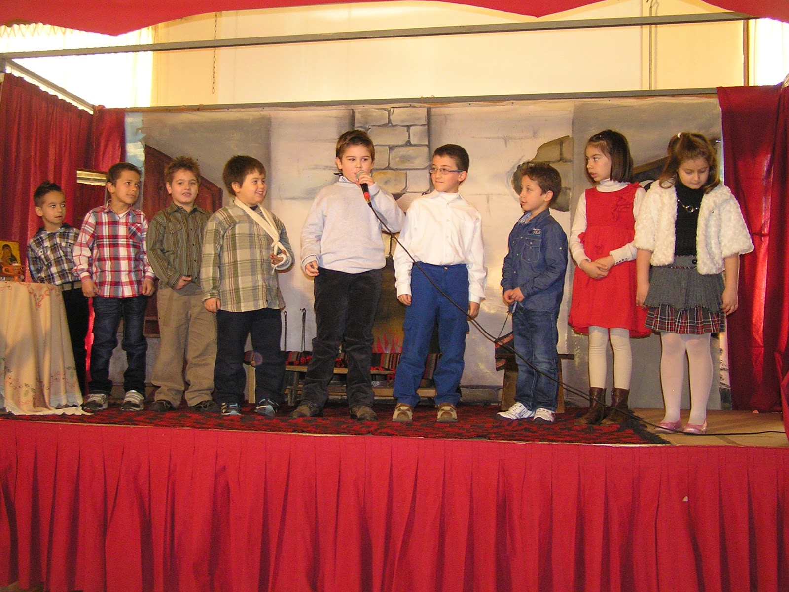 ΚΟΛΙΝΔΡΙΝΑ ΜΑΣΛΑΤΙΑ: ΓΙΟΡΤΗ Α' ΔΗΜΟΤΙΚΟΥ ΣΧΟΛΕΙΟΥ ΓΙΑ ΤΗΝ 25η ΜΑΡΤΙΟΥ