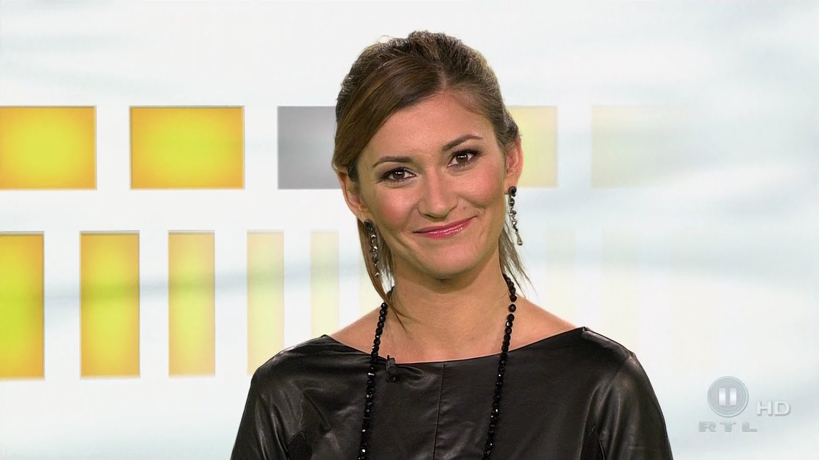 Sandra Thier: Sandra Thier - RTL II Spezial - Das Magazin - 06.11.2012 - HD