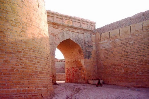 Historical Old Houses of Pakistan : Amarkot Fort of the Sodha Ranas, at ...