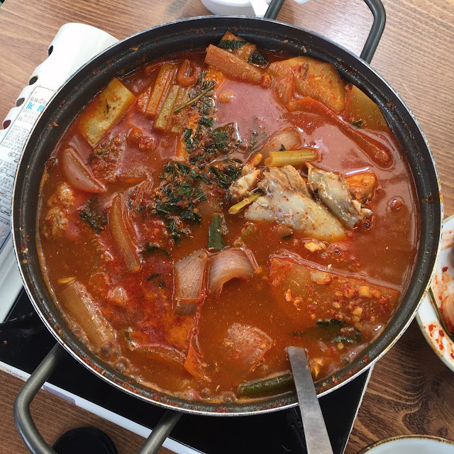 Galchi Jorim (갈치조림) 섬마을 at Yeosu fish market ~ Move Eat Play