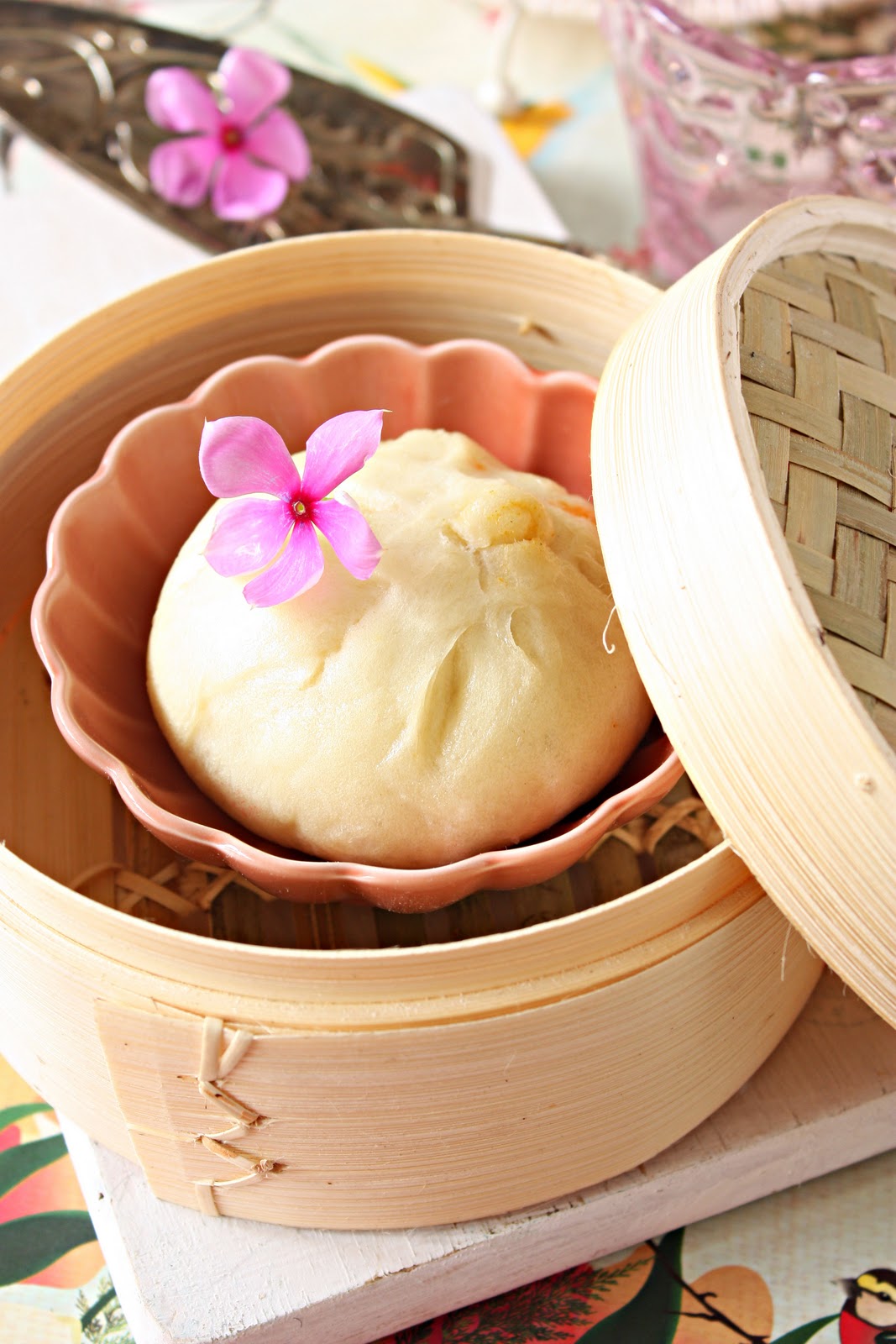 Cherry on a Cake: STEAMED BAU WITH A CHICKEN CURRY FILLING