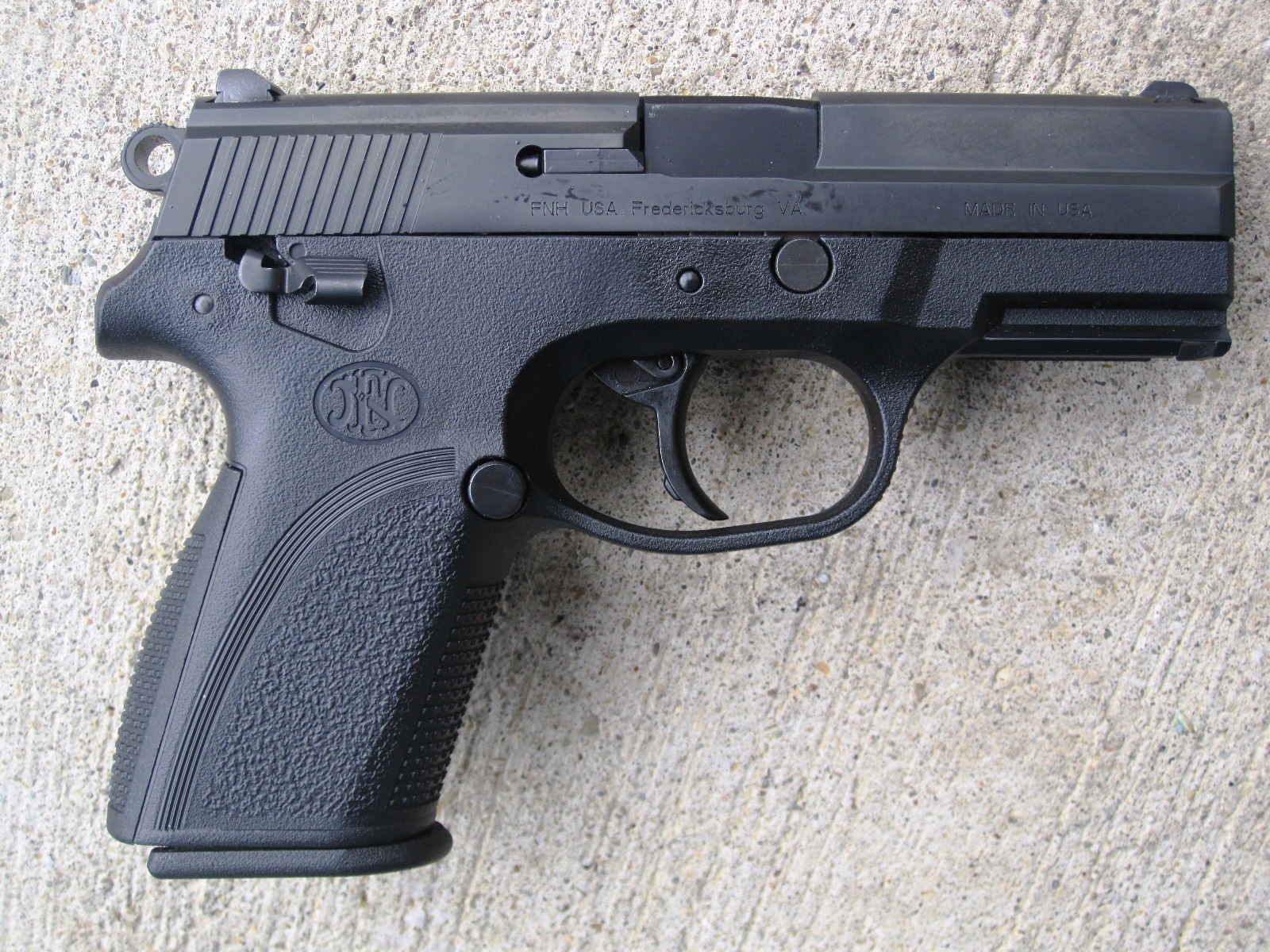 Daves Blog: 9mm Compact Pistols in Review