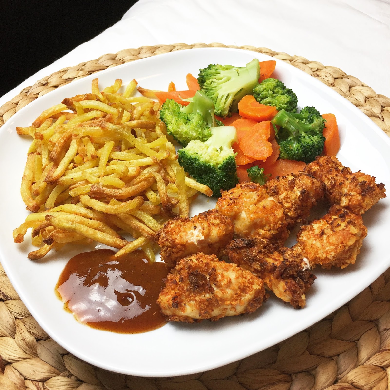 Selbstgemacht: Chicken Nuggets & Pommes aus der Actifry 2in1