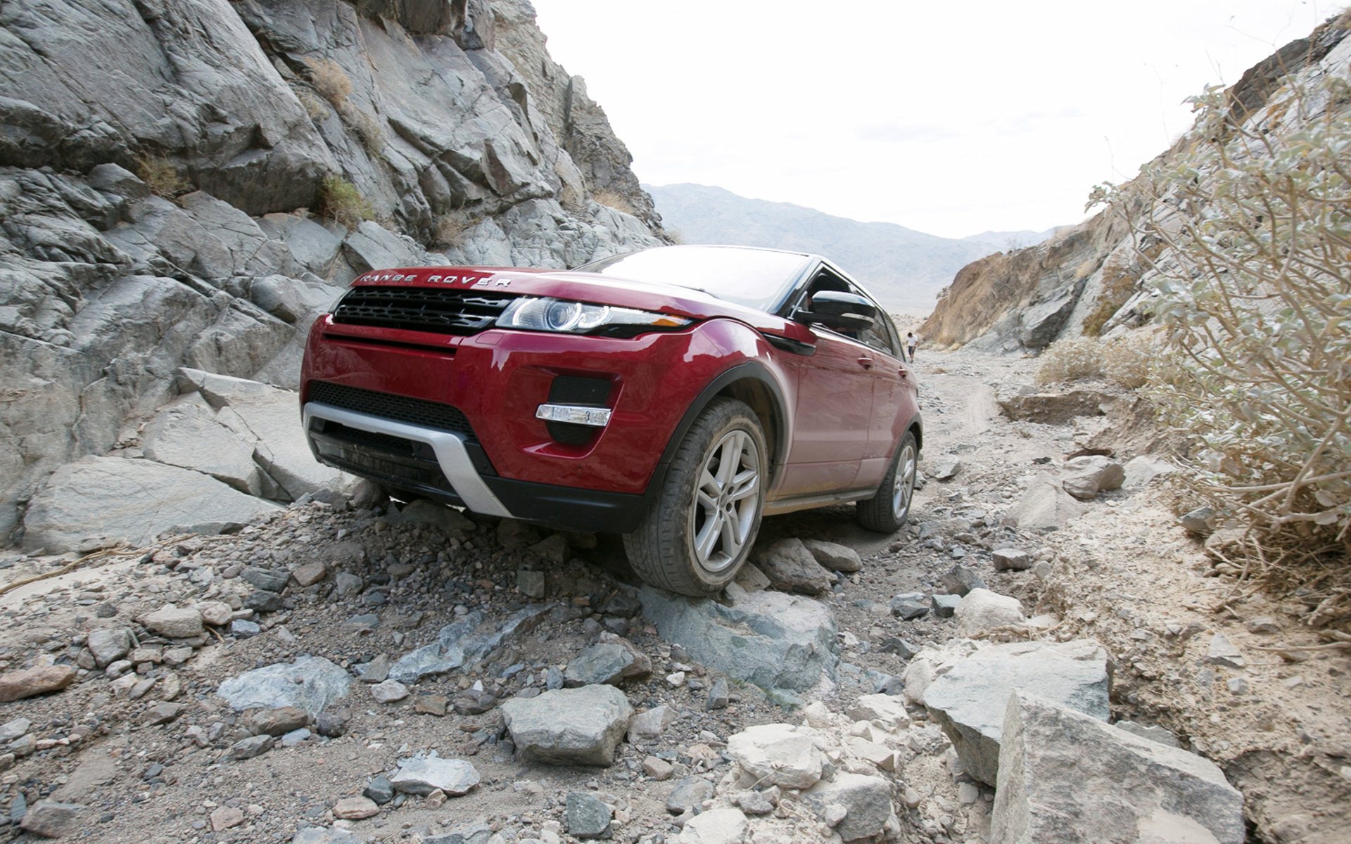 Range Rover Evoque Off Road Wallpaper