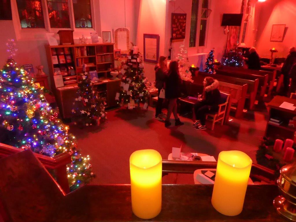 Burton Joyce Community Church: Christmas Trees & Carols ... and libraries?