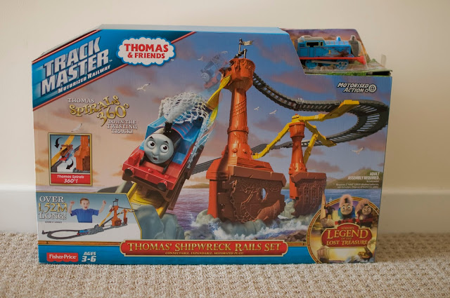 Thomas & Friends Trackmaster Shipwreck Rails Review - Eyes On Stage