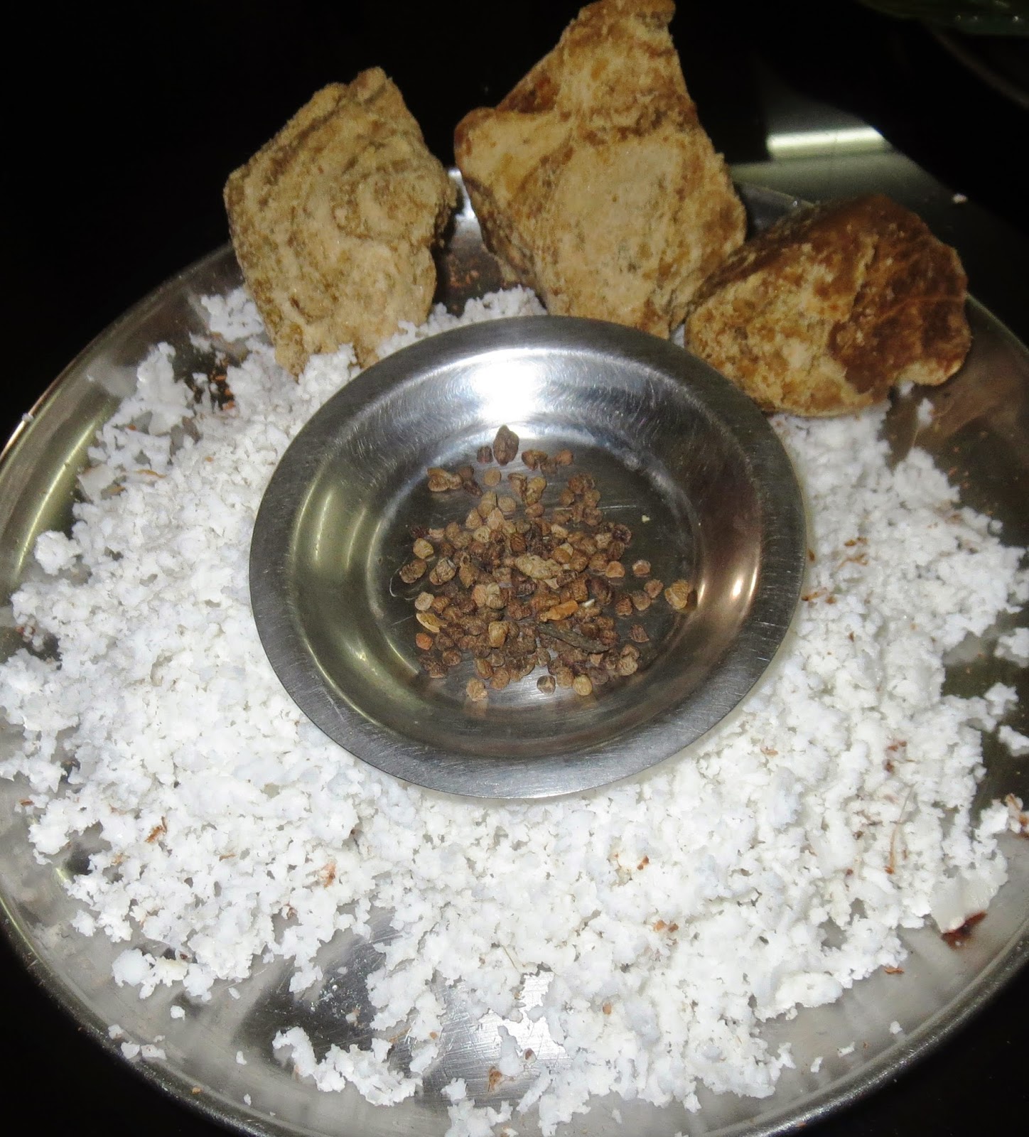 ಅಡಿಗೆ - Adige: Sweet Kadabu using Turmeric Leaf