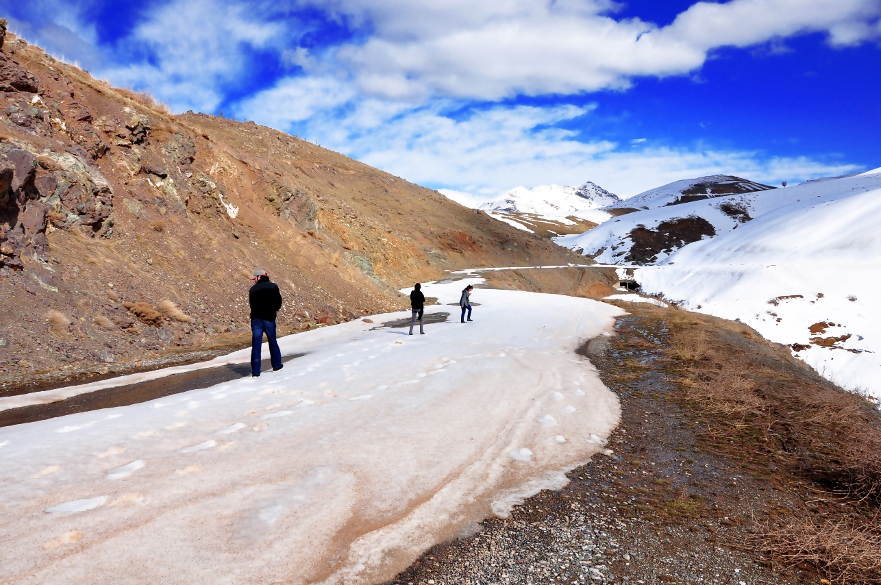 Sar-i Hasan Beg Mountain, Iraq | New Stylish Wallpaper