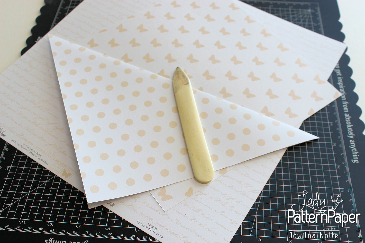 Wedding favours - DIY giftboxes with Lady Pattern Paper. - imagine the ...