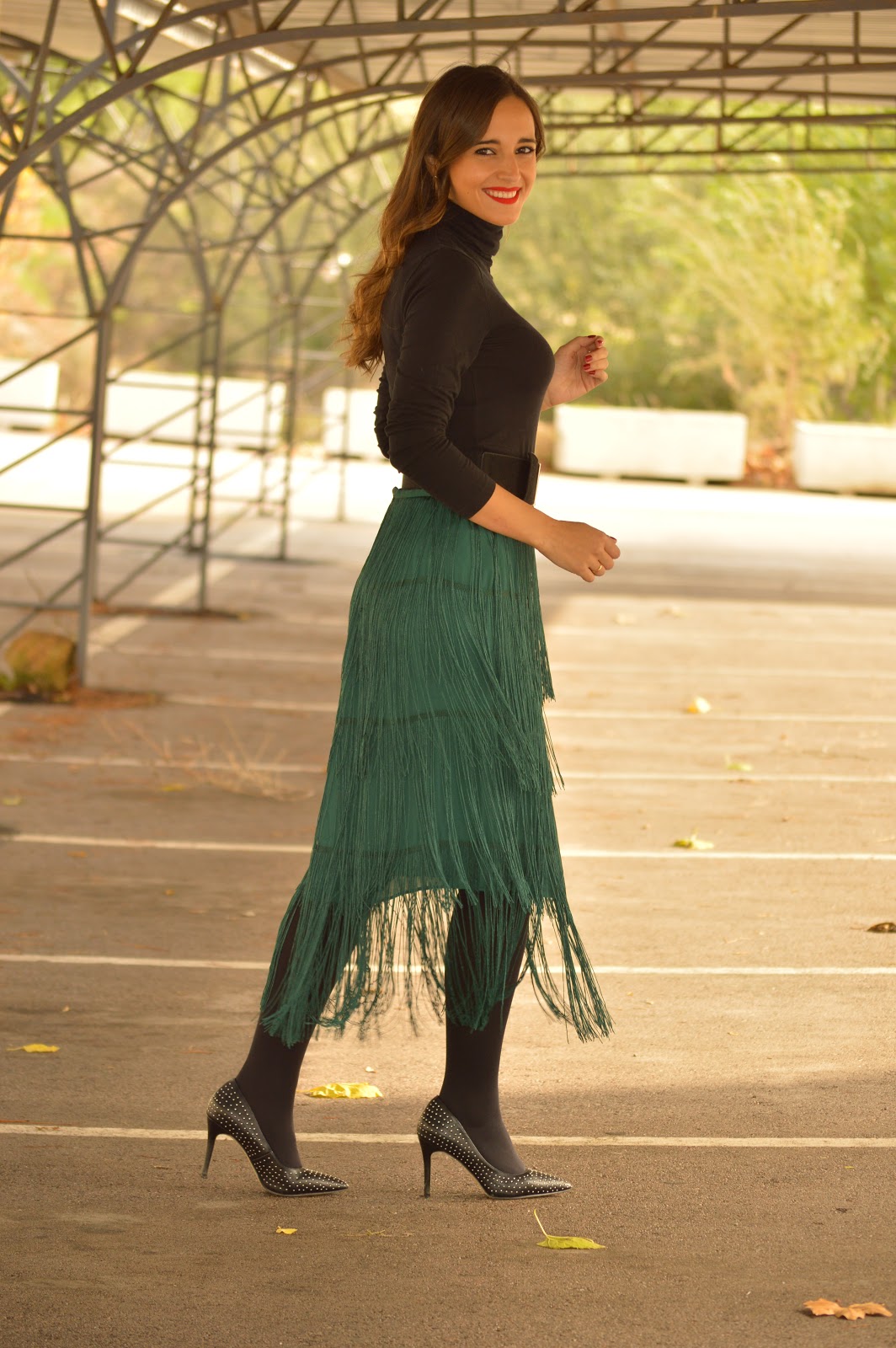 1000 MANERAS DE VESTIR: Falda con flecos