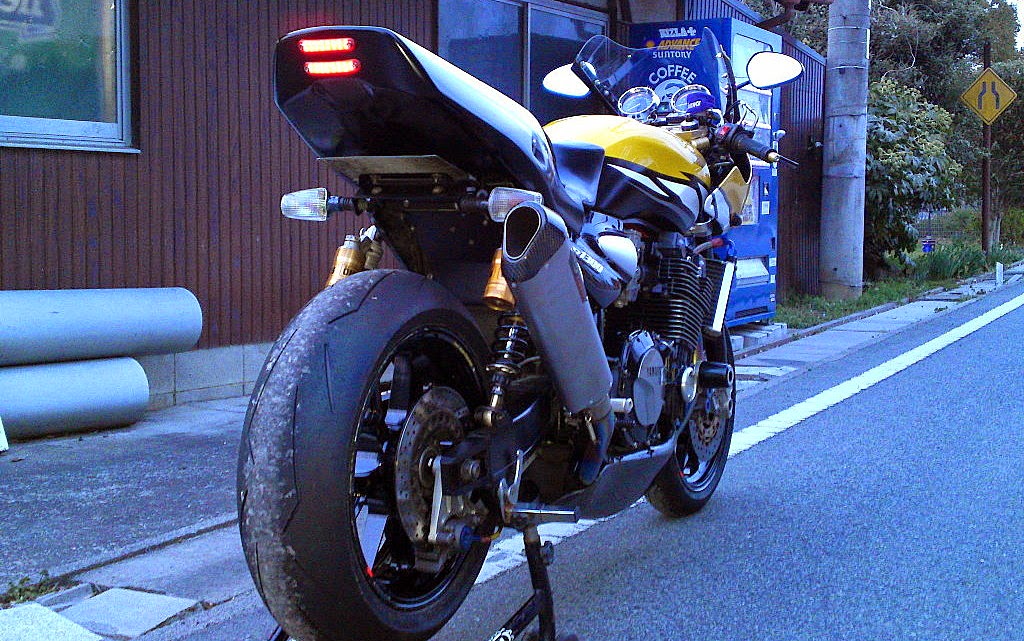 XJR Racing - RocketGarage - Cafe Racer Magazine