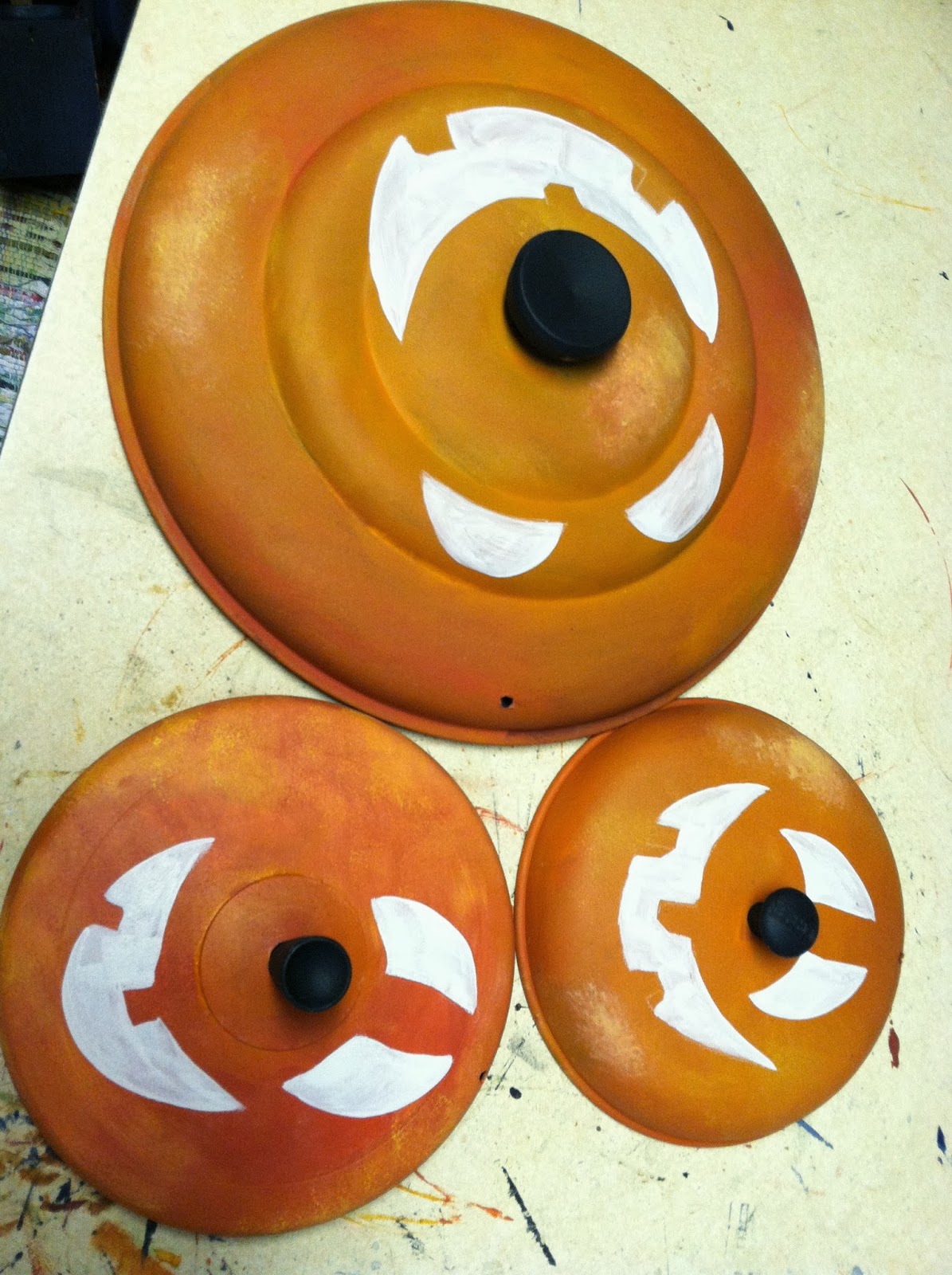 Tolentreasures: Pumpkin Face Tutorial