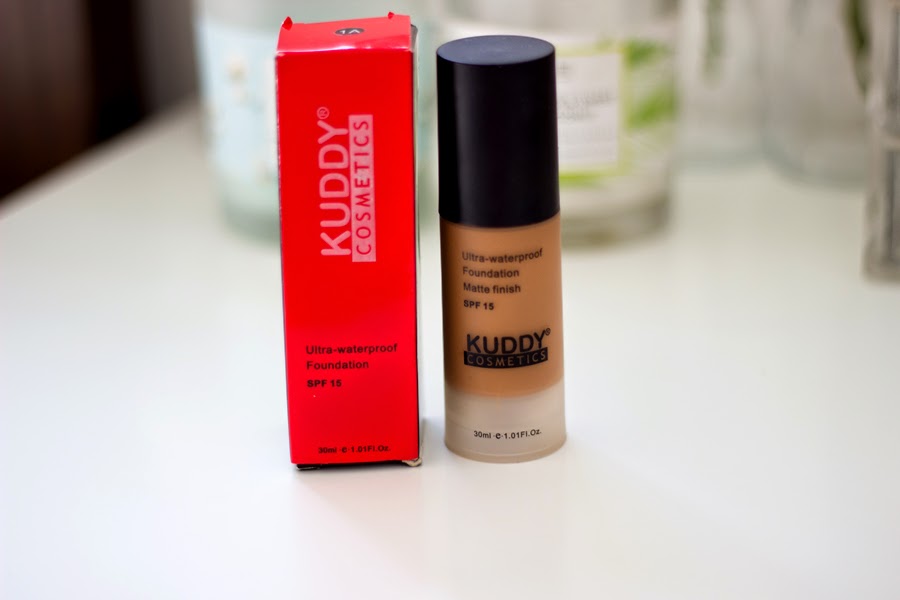 FashStyleLiv: Kuddy Cosmetics Ultra Waterproof Matte Foundation Review