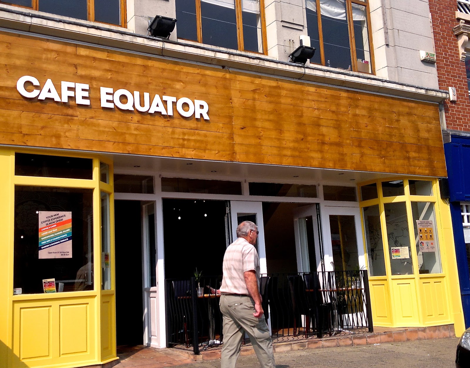 Rad Dad Collective: Weez in Cafe Equator... Derby, UK