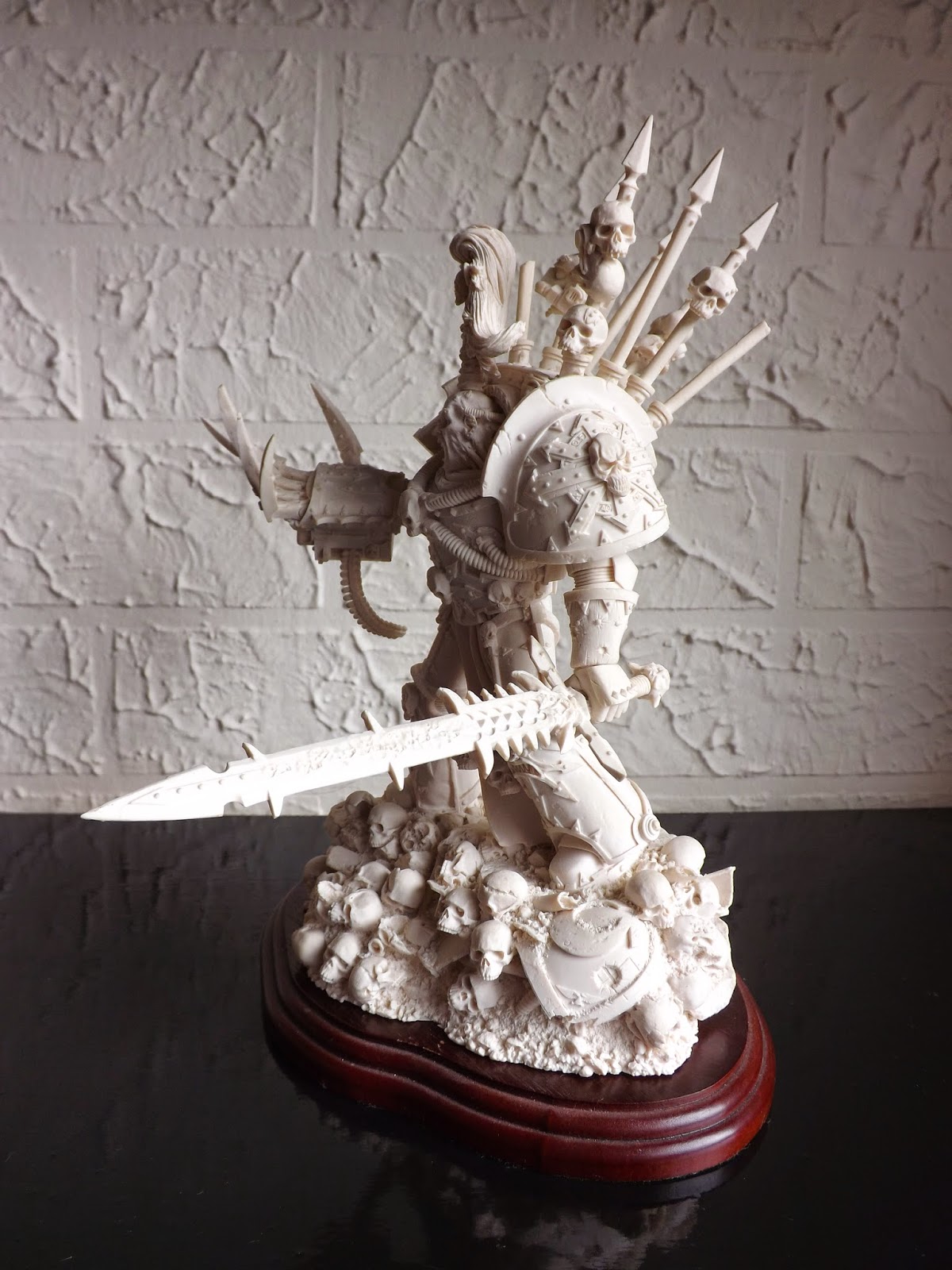 Limited Edition Warhammer models: Busts and Statue - Abaddon the ...