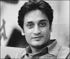 Latest Garam Gossips - No. 1 Bollywood Information Website: RGV to film ...