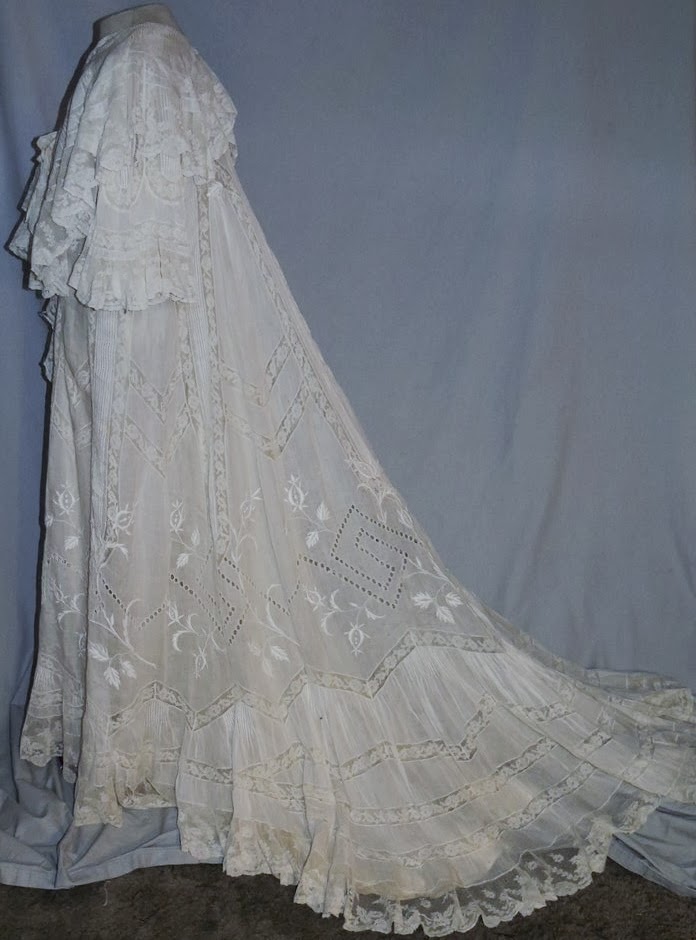 All The Pretty Dresses: Edwardian Dressing Robe