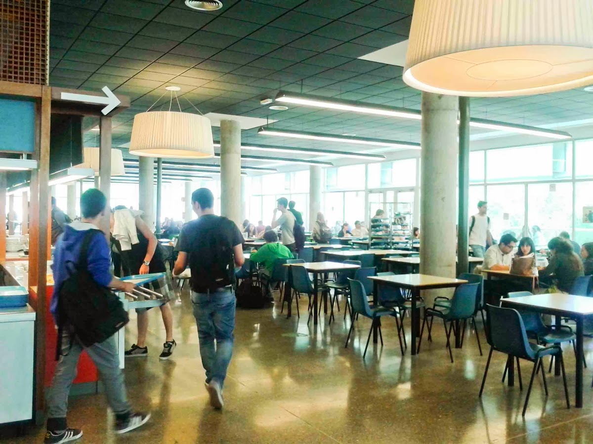 El alma del periodismo: EL BAR DE LA PLAZA CÍVICA DE LA UAB