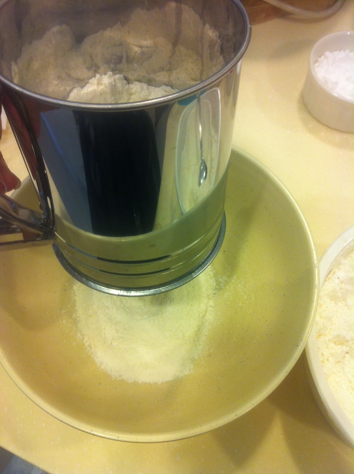 Baking For Cowboys: Pineapple Roll Tart 凤梨酥