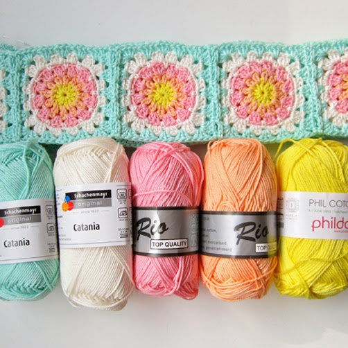 Color 'n Cream Crochet and Dream: Flower Square Tutorial II