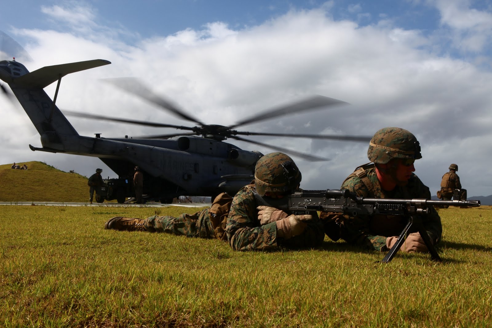 SNAFU!: 31st and 11th MEU's in action...