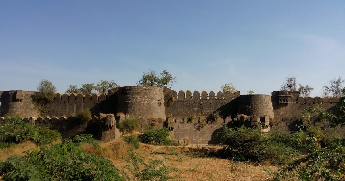 Paranda Fort in Osmanabad district in Maharashtra | The journey of a ...