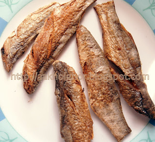 Aakhol Ghor, the Assamese Cuisines and Foods from Assam: Xukan Machor ...