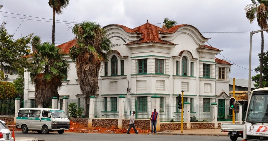 O "Português Suave" quase perfeito - CFM na Baixa de Maputo