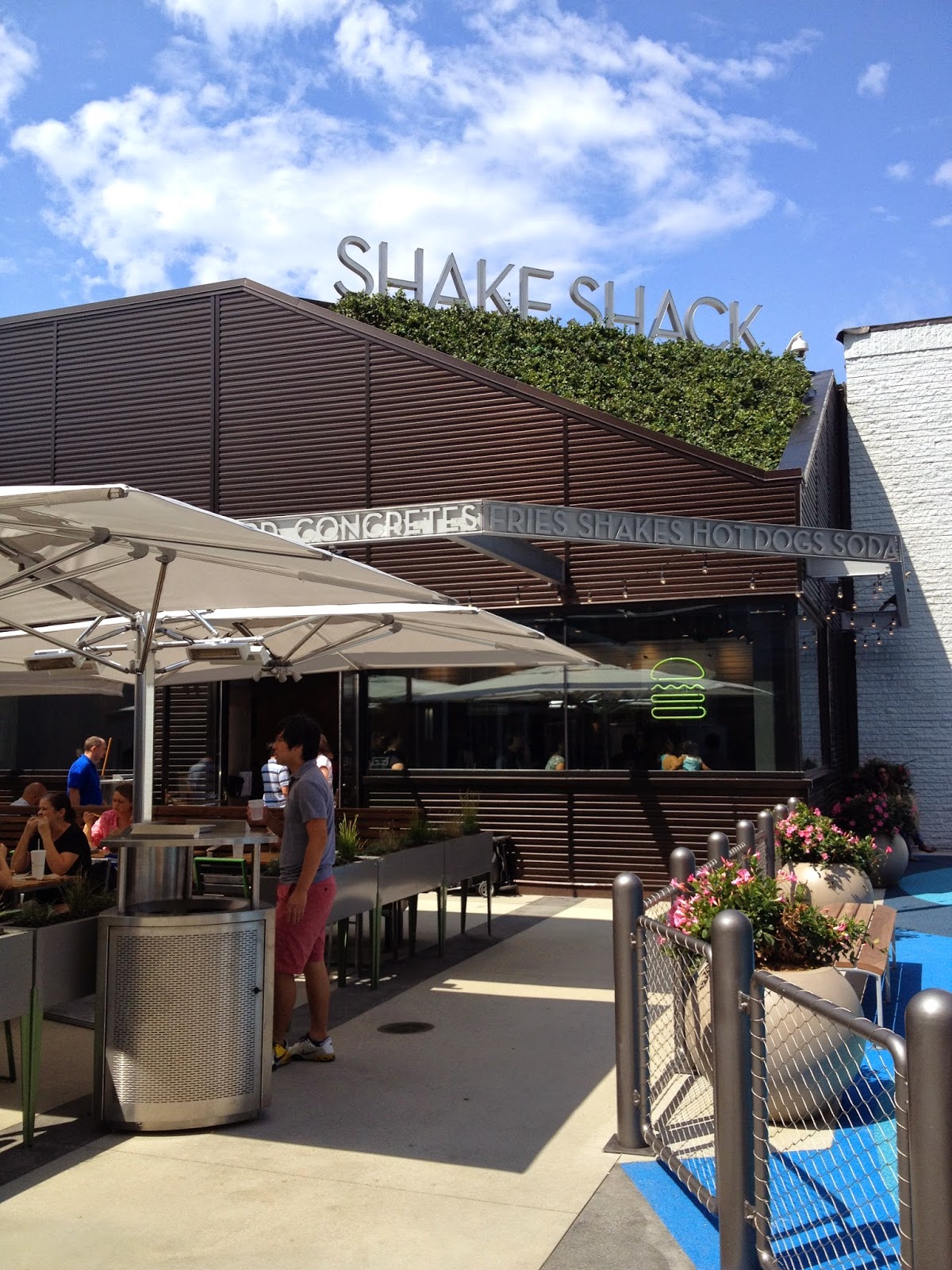 Never Turn Down A Cupcake: Shake Shack - Tyson's Corner