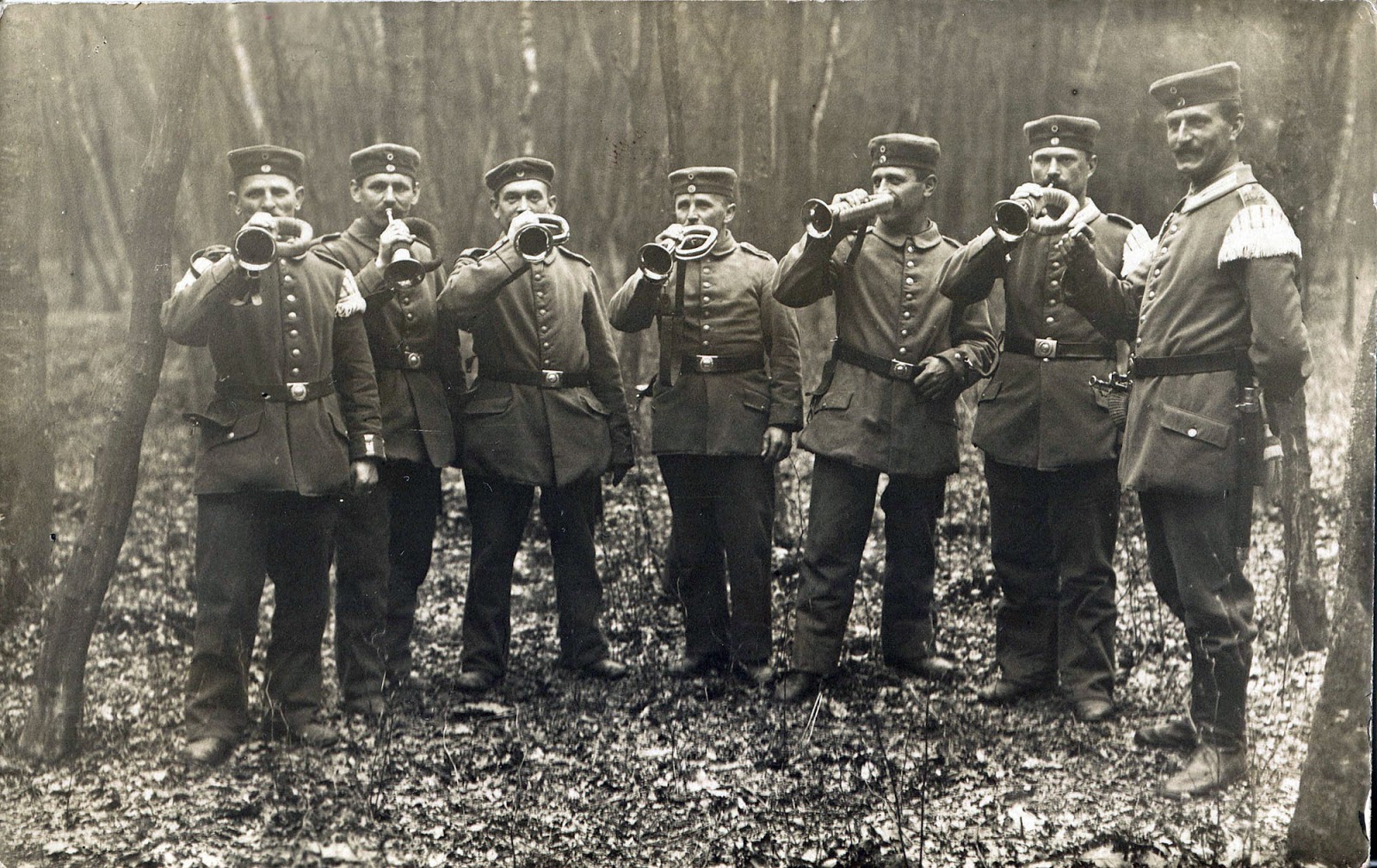 TempoSenzaTempo: The Drums and Trumpets of War