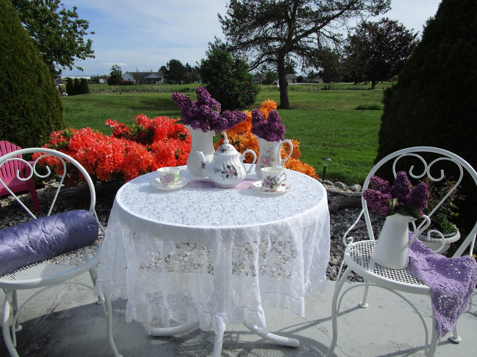 Karen's Cottage and Castle: Lilacs for An Outdoor Tea Time