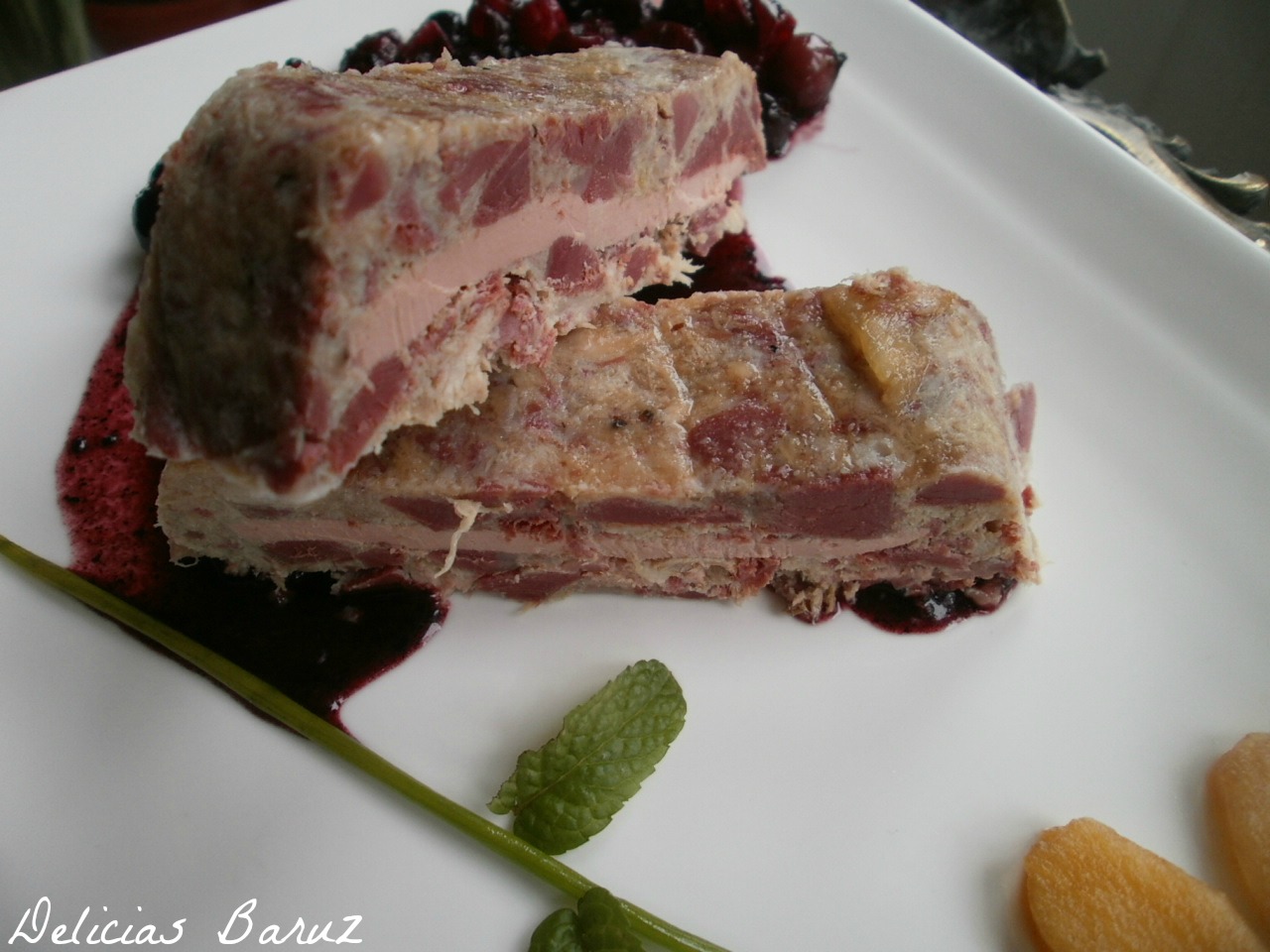 Delicias baruz: TERRINA DE PERDIZ CON SALSA DE FRUTOS ROJOS