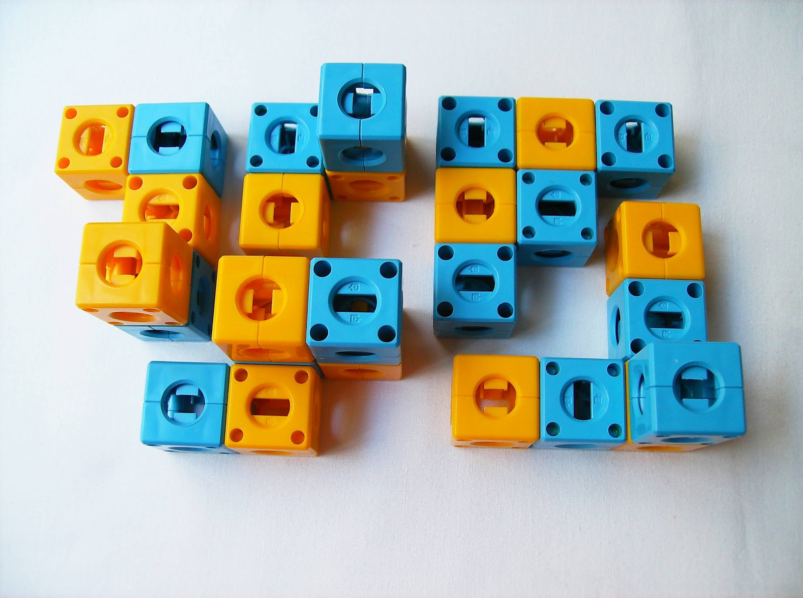 Gabriel Fernandes' Puzzle Collection: DBox