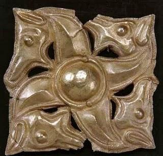 -- ISTORIE ADEVĂRATĂ -- partea a III-a -- SIMBOLURI SACRE ALE VECHILOR ...