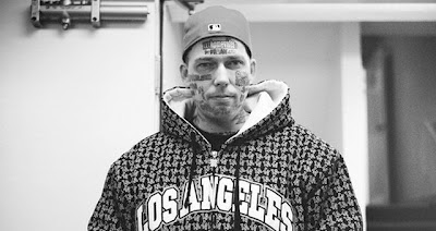 Tentang Dunia Ku: Skinvertising, Cara Unik Beriklan Dengan Mentato Tubuh