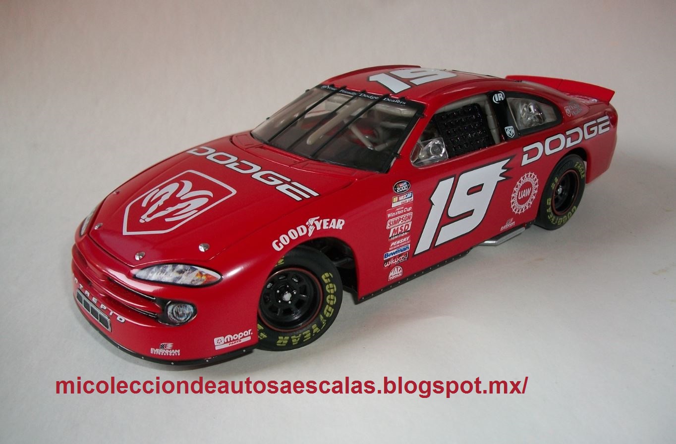 Mi colección de autos a escala.: 2000 Dodge Intrepid NASCAR 1/24
