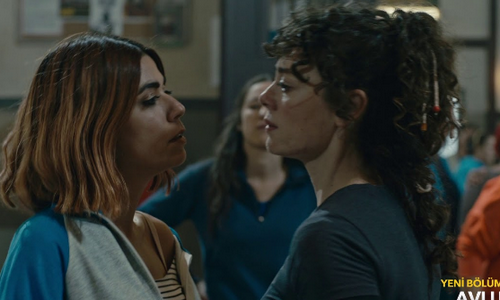 Avlu Dizisi 19. bölüm özet. Deniz ve Azra karşı karşıya - Dizilerle ...