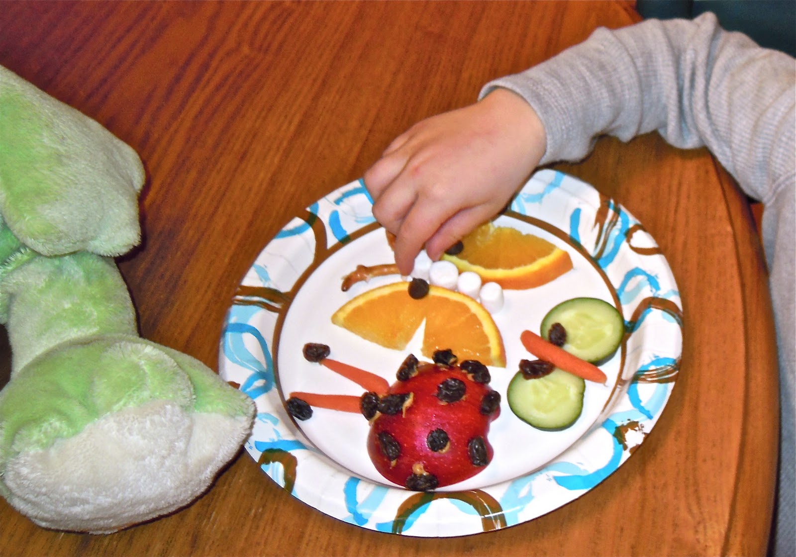 Here's What I Made!: Bug Snacks